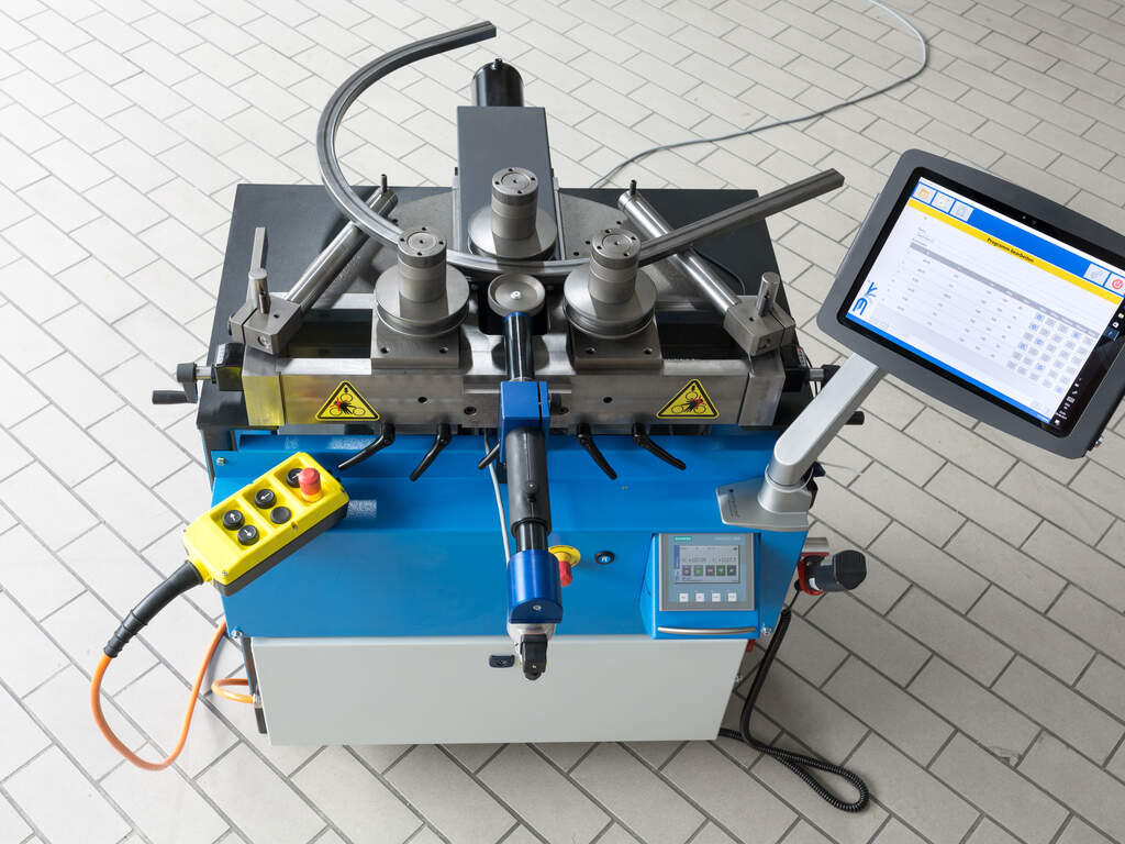 Profile bending machine control system Tablet Teach-In